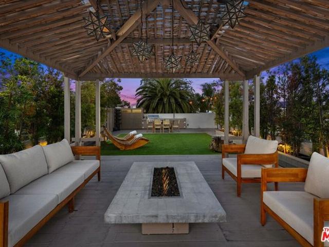 613 Westmount Dr, West Hollywood, CA 90069