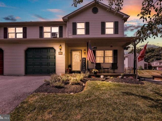 6145 Pond View Dr, Birdsboro, PA 19508