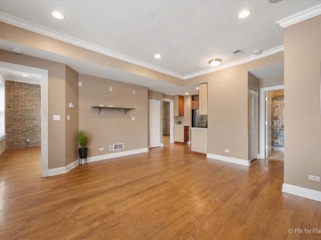 6146 N Ravenswood Ave, Unit 2, Chicago, IL 60660 | MLS #12613 | Compass