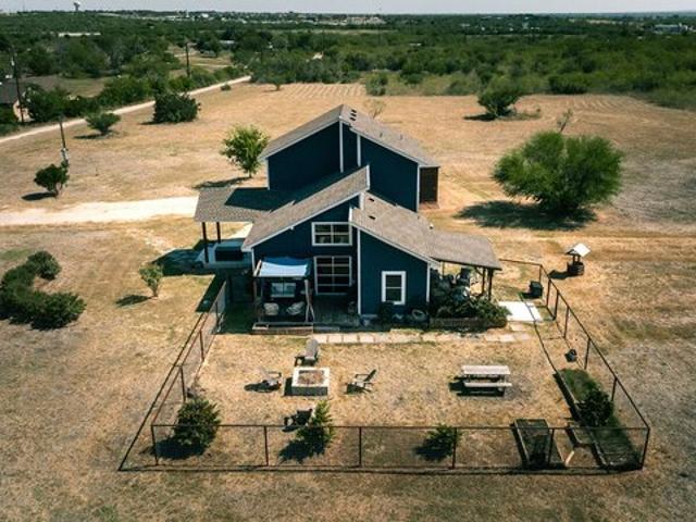 6147 Pfeil Rd, Schertz, TX 78154