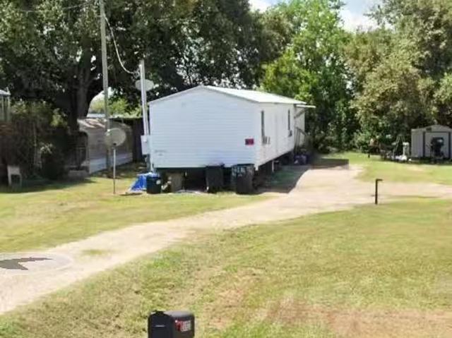 61483253 26922 Highway 23