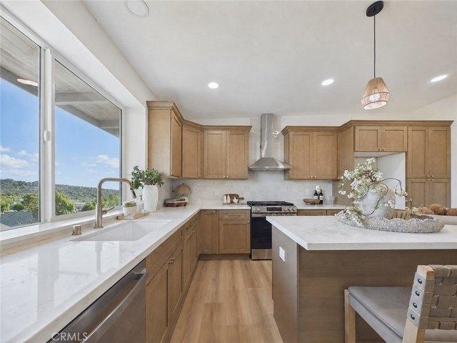 6148 Mount Angelus Dr, Los Angeles, CA 90042