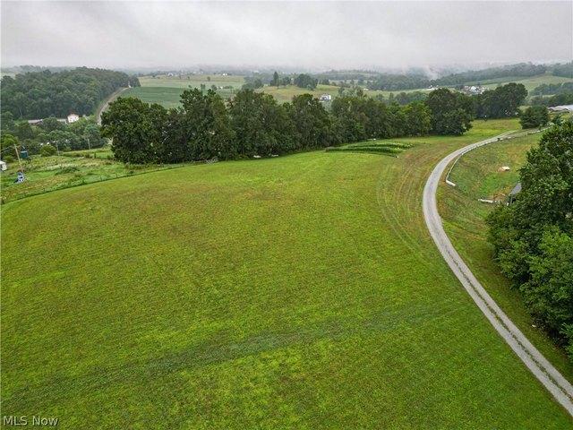 6148 County Road 68, Millersburg, OH 44654