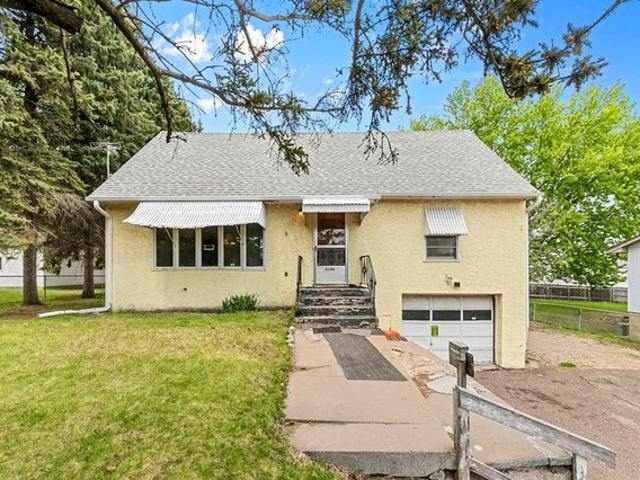 6148 Upper 51st St N, Oakdale, MN 55128