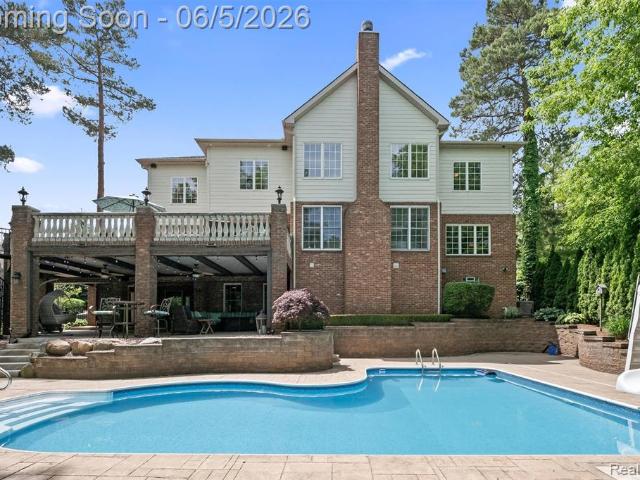 61496 Beacon Hill Drive