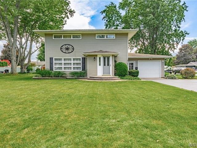 6140 Corwin Ave, Newfane, NY 14108
