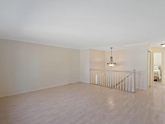 6140 Creek View Trail