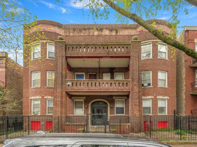 6140 S Eberhart Ave, Chicago, IL 60637