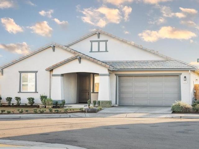 6141 E Peralta Way, Fresno, CA 93727