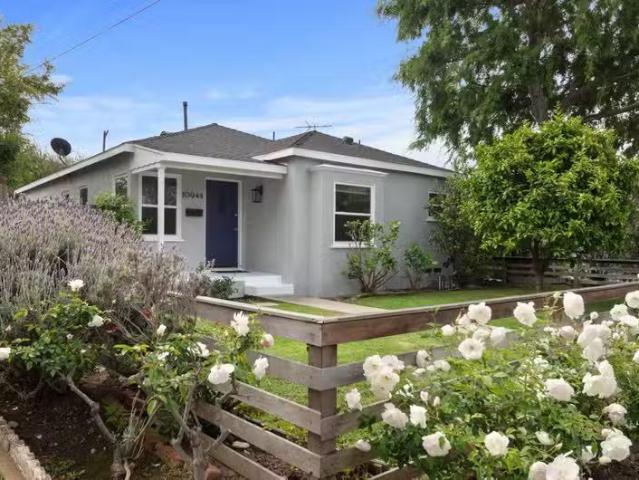 61423254 10944 Aletta Ave