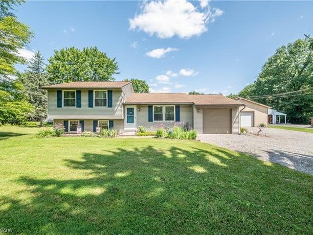 6142 Fairview Rd, Austintown, OH 44515