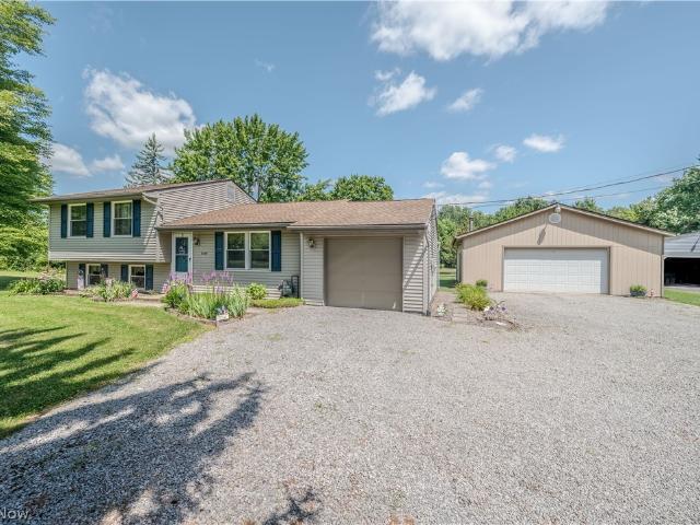 6142 Fairview Road