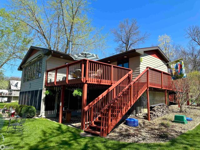 6143 NE Lakeshore Drive