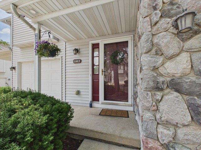 6143 Dell Dr Unit 2, Madison, WI 53718