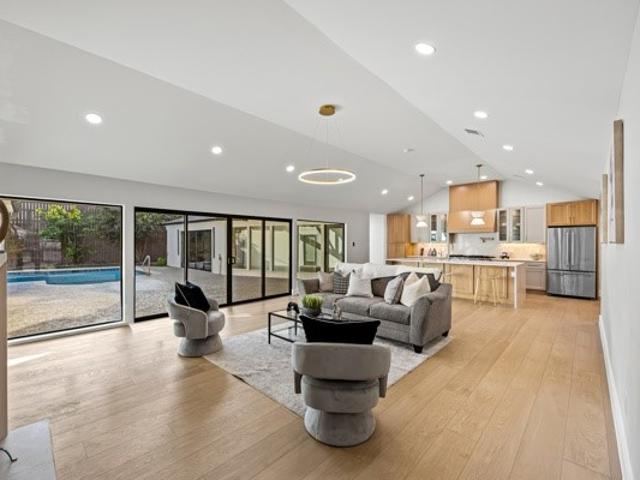 6143 Ella Lee Lane
