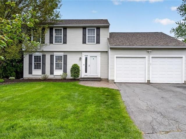6143 Palisades Dr, Cicero, NY 13039