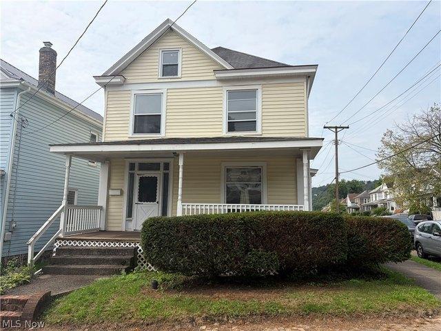 614 15th St, Wellsville, OH 43968