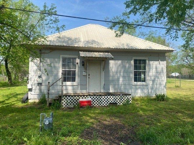 614 2nd St, Kerens, TX 75144