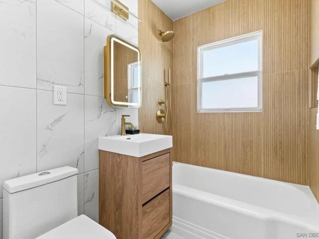 614 4th St, Coronado, CA 92118