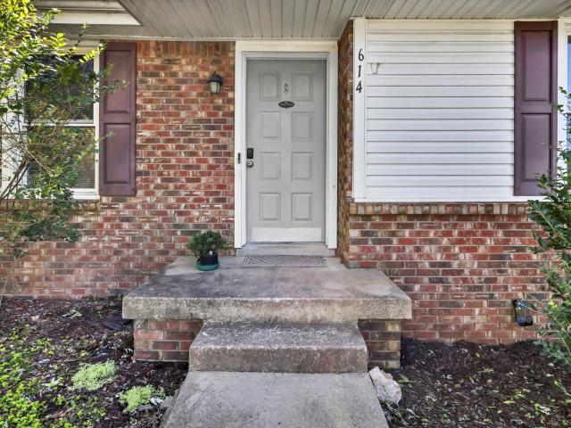 614 Cayce Dr