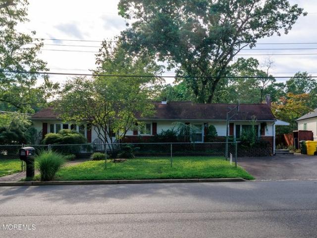 614 Caranetta Dr, Lakewood, NJ 08701