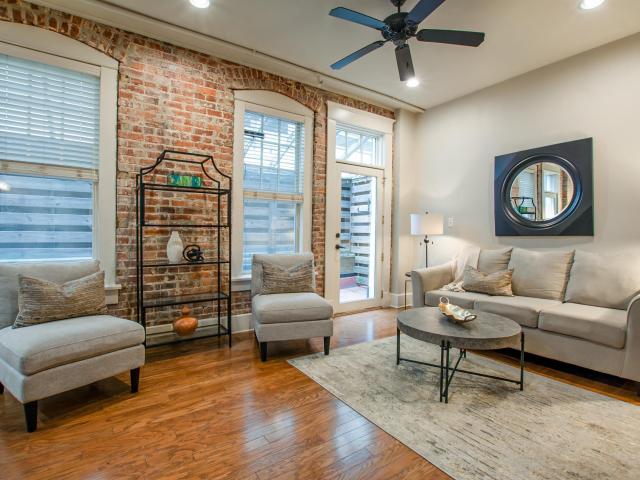 614 Center Street Apt 4