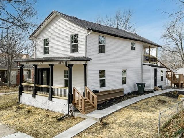 614 Chestnut St, Leavenworth, KS 66048