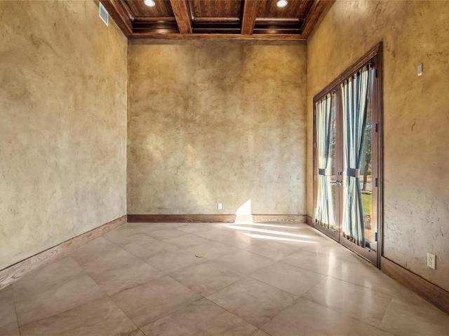 614 Cross Timbers Drive