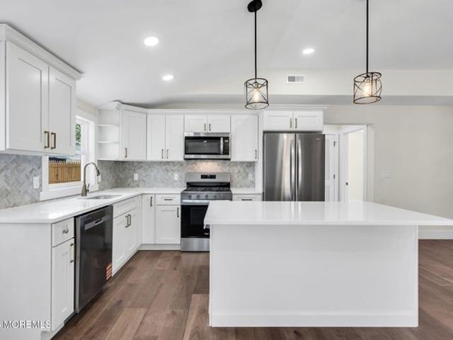 614 Beach Blvd, Forked River, NJ 08731
