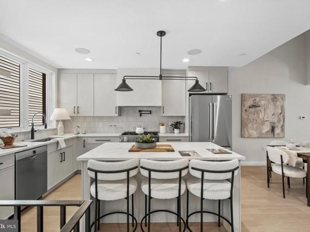 614 Brenna Walk Unit 27, Philadelphia, PA 19123