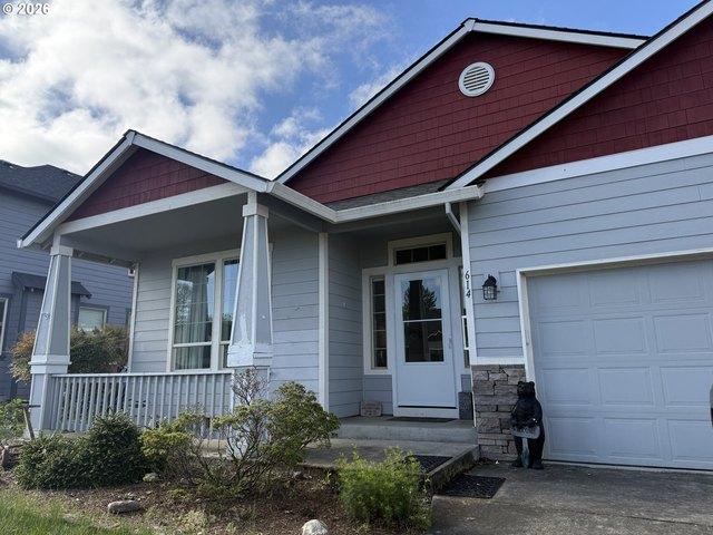 614 Burghardt Dr, Molalla, OR 97038