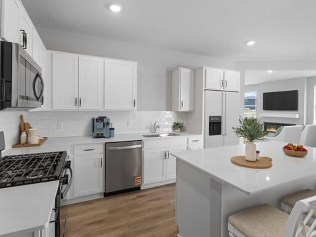 614 Goldenrod Trl, Waconia, MN 55387