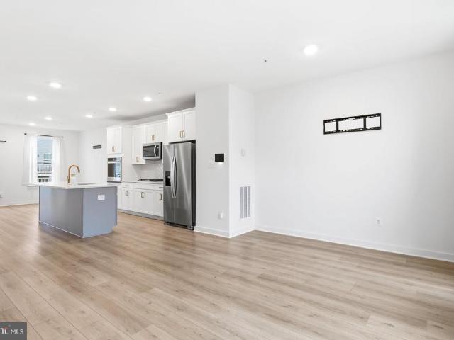 614 Glenn Lake Dr