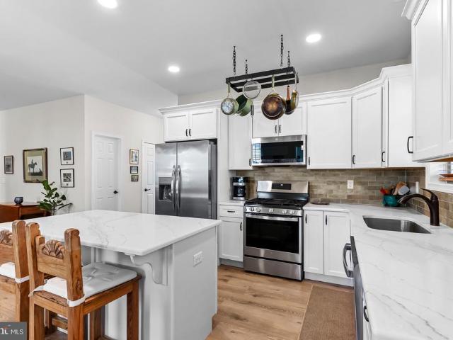614 Greenbriar Path