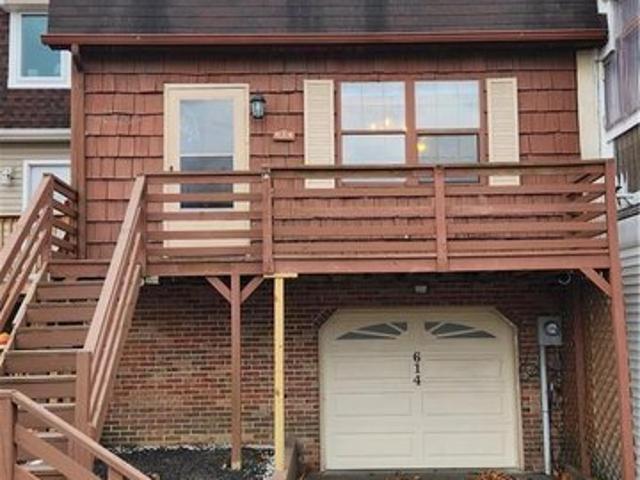 614 E Main St, Bath, PA 18014