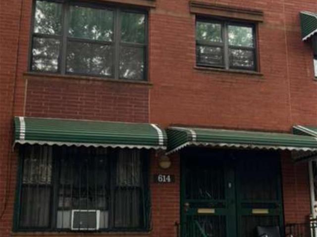 614 Kosciuszko Street