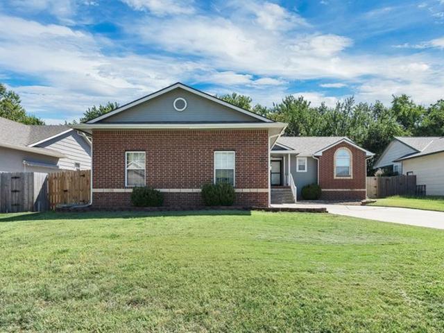 614 Havenwood Ct, Andover, KS 67002
