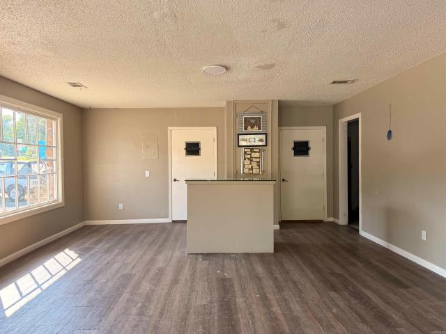 614 hwy 65 b