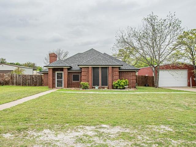 614 Overhill Rd, Granbury, TX 76048