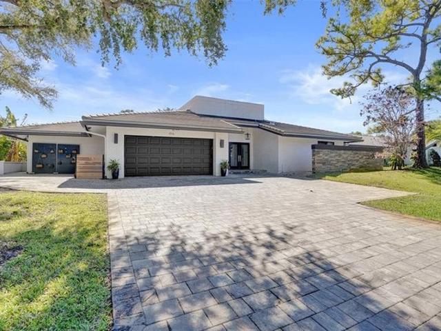 614 Lakewoode Cir W, Delray Beach, FL 33445