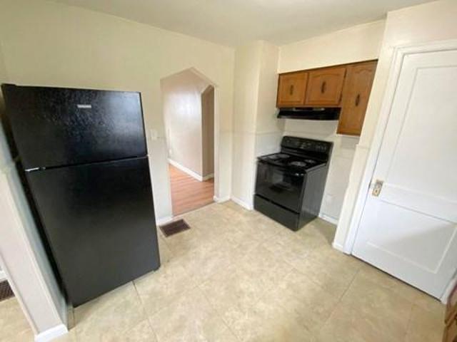 614 Mill St