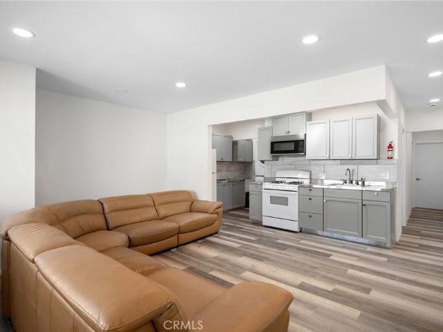 614 N 4th Street