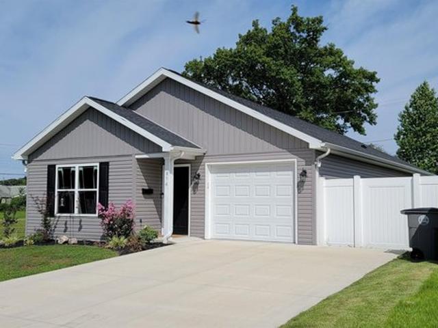 614 N 12th St, Vincennes, IN 47591