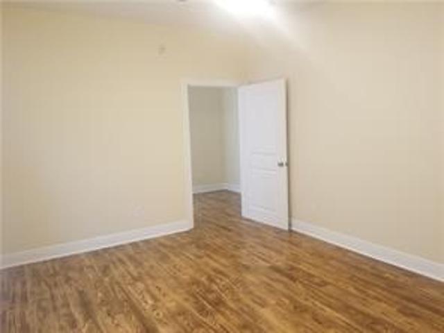 614 N Woodlawn Drive