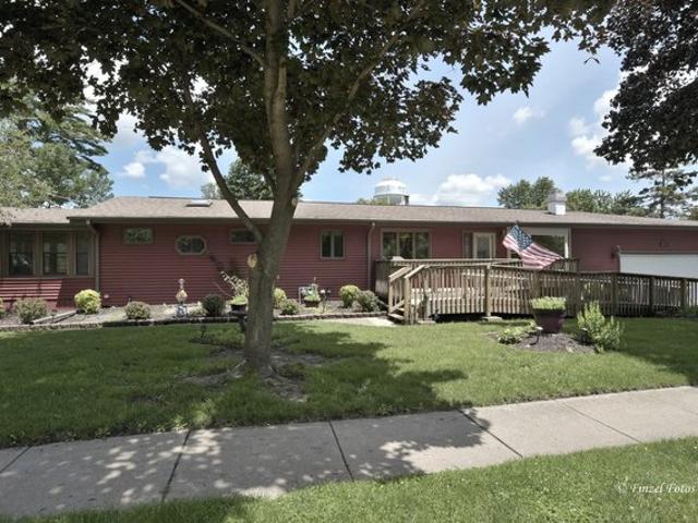 614 N Lillian St, Mchenry, IL 60050
