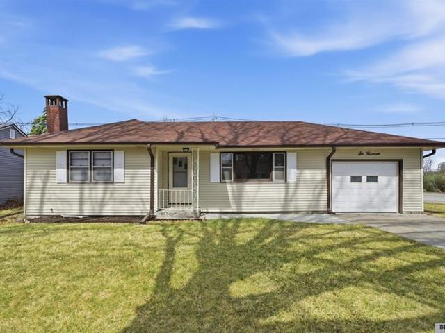 614 North Ave, Seward, NE 68434