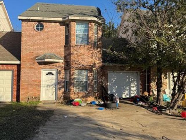 614 NW 14th St, Grand Prairie, TX 75050
