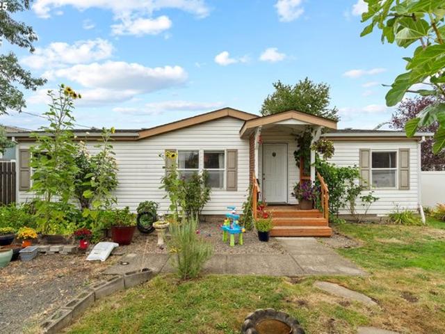614 S 10th St, Saint Helens, OR 97051