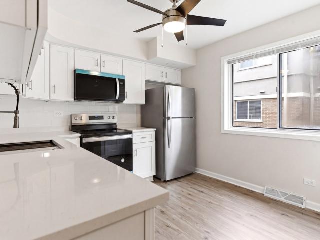 614 S Milwaukee Avenue # E