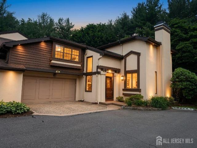 614 Sayre Drive